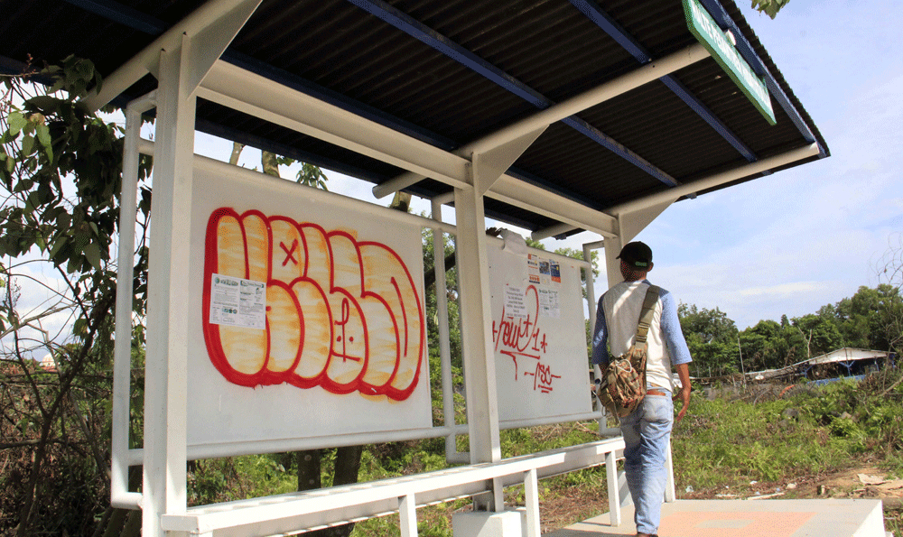 Vandalisme Sasar Halte Bus Trans Batam – batampos.co.id