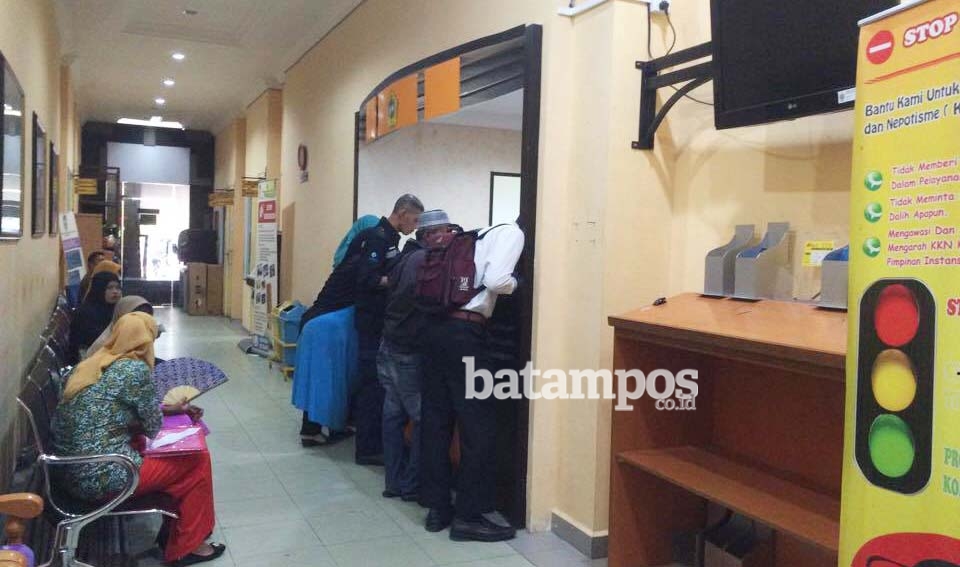 Disduk : Hanya 5964 Orang Yang Bisa Cetak E-KTP – batampos.co.id