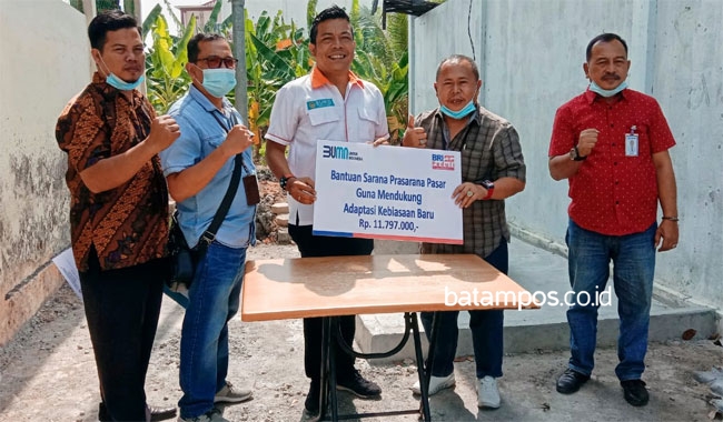 Tiga Pasar di Kabupaten Karimun Terima CSR BRI Peduli – batampos.co.id